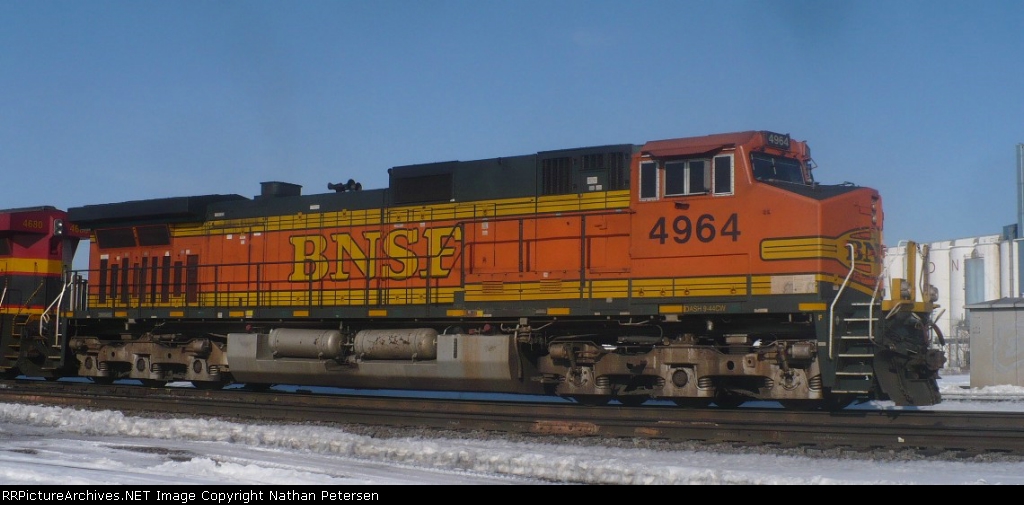 BNSF 4964